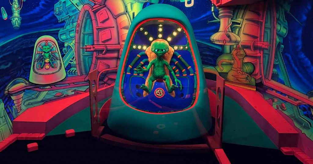 7 Amazing Glow in the Dark Indoor Mini Golf Courses in Ohio