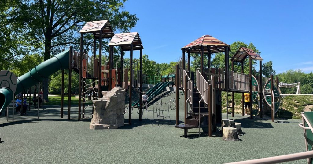 90+ Amazing Playgrounds in Northeast Ohio Your Kids will Love