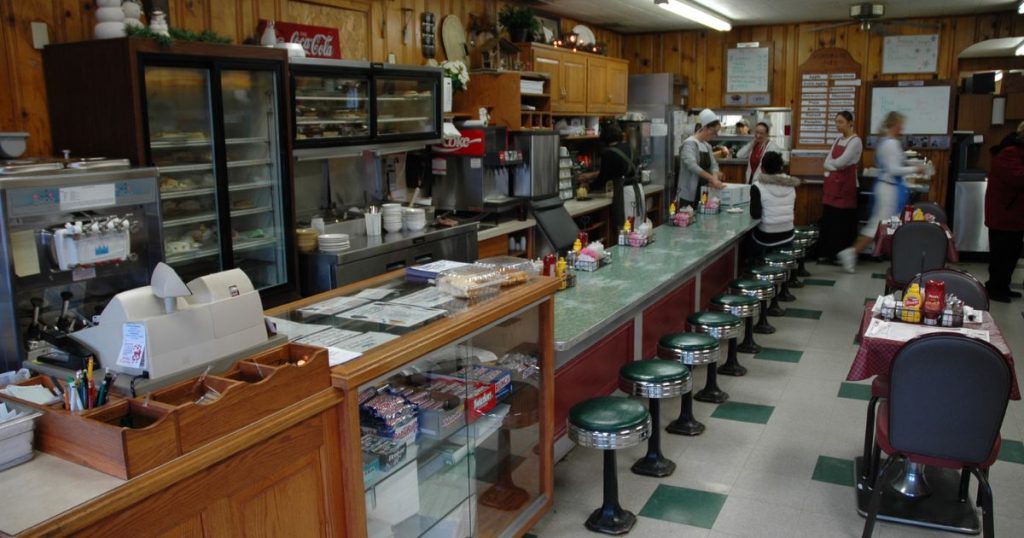 11 Amish Restaurants in Ohio - Mouthwatering Amish Style Food