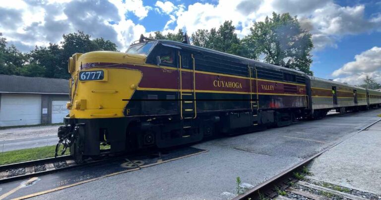 15+ Best Train Rides in Ohio that Kids & Adults will Love
