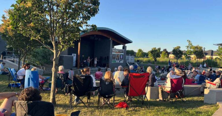 FREE Outdoor Concerts in Northeast Ohio {2025} - Live Music Under the Stars